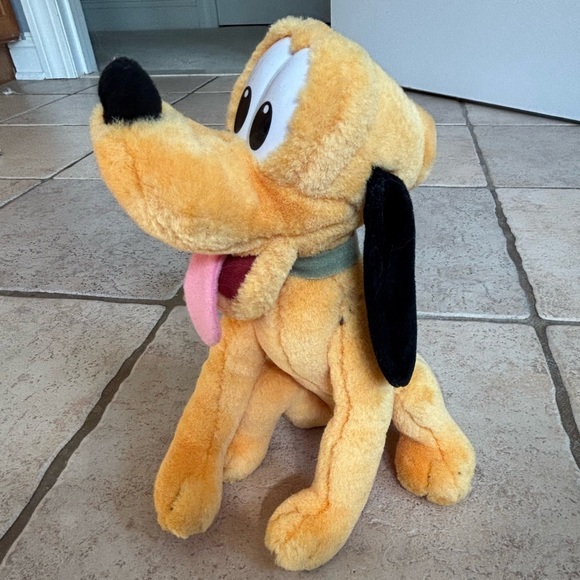 Disney | Toys | Vintage Disney World Pluto Plush Stuffie Stuffed Animal ...